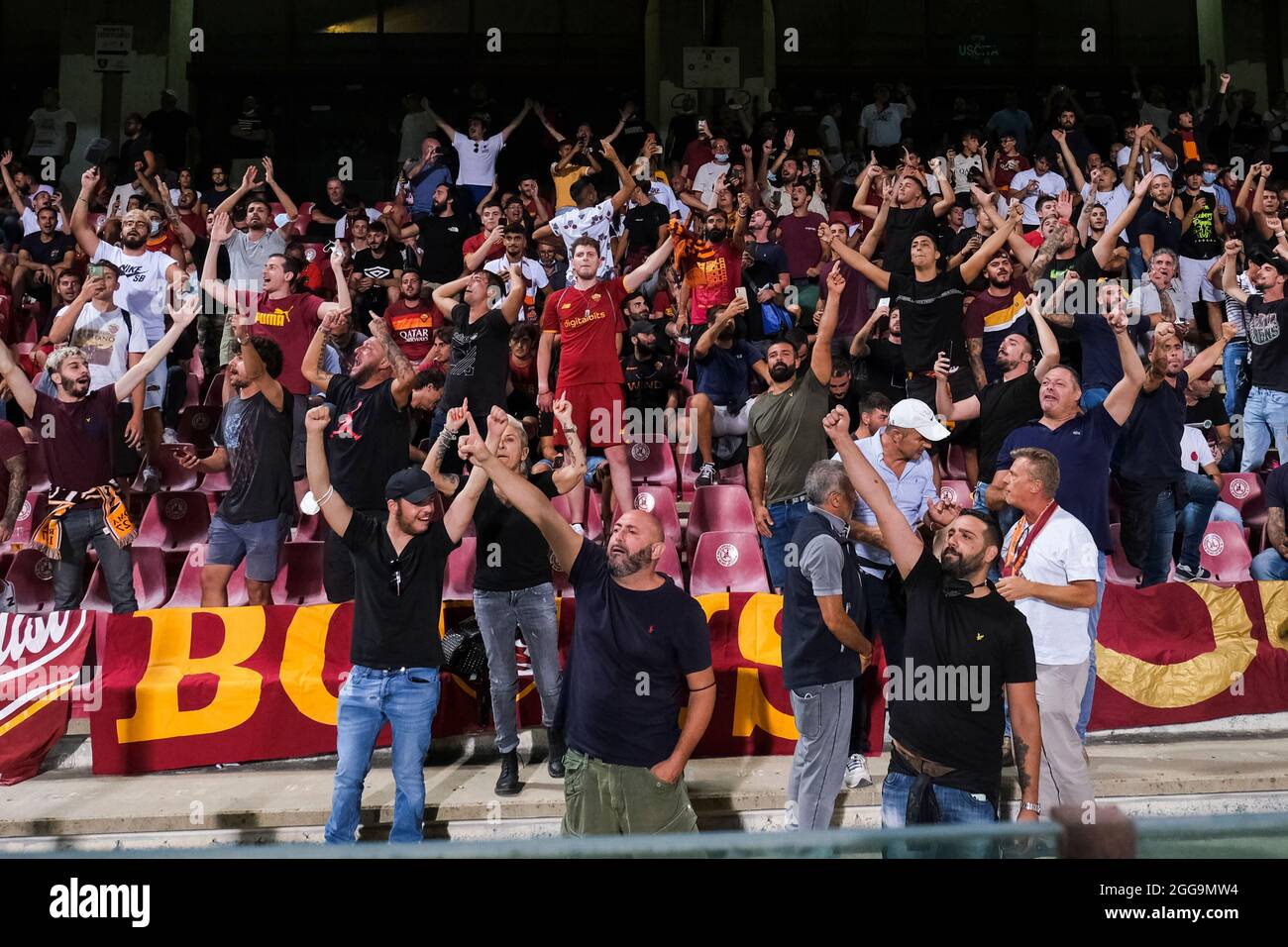 Ultras roma hi-res stock photography and images - Alamy