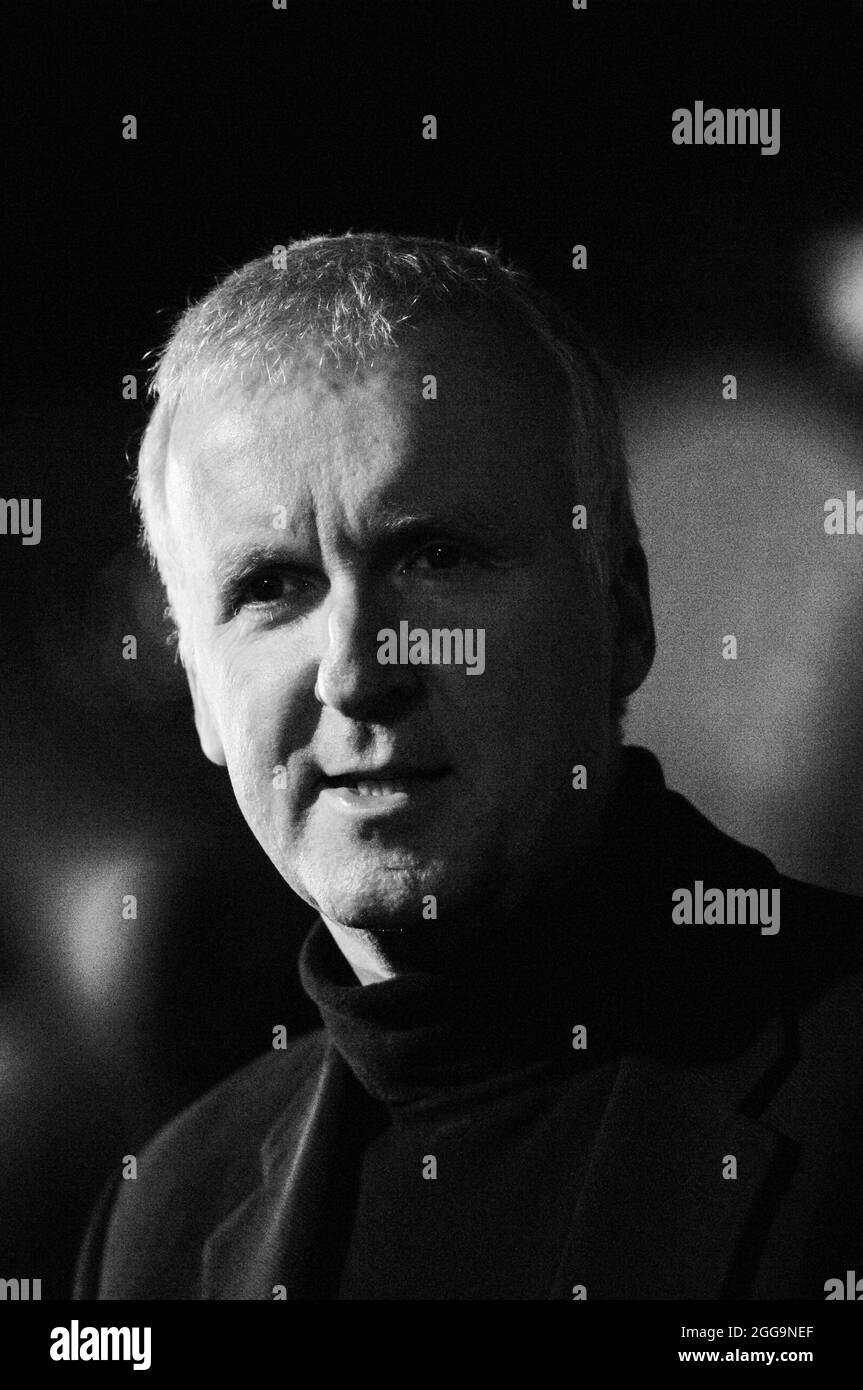Director James Cameron attends red carpet arrivals for the 2007 Santa ...