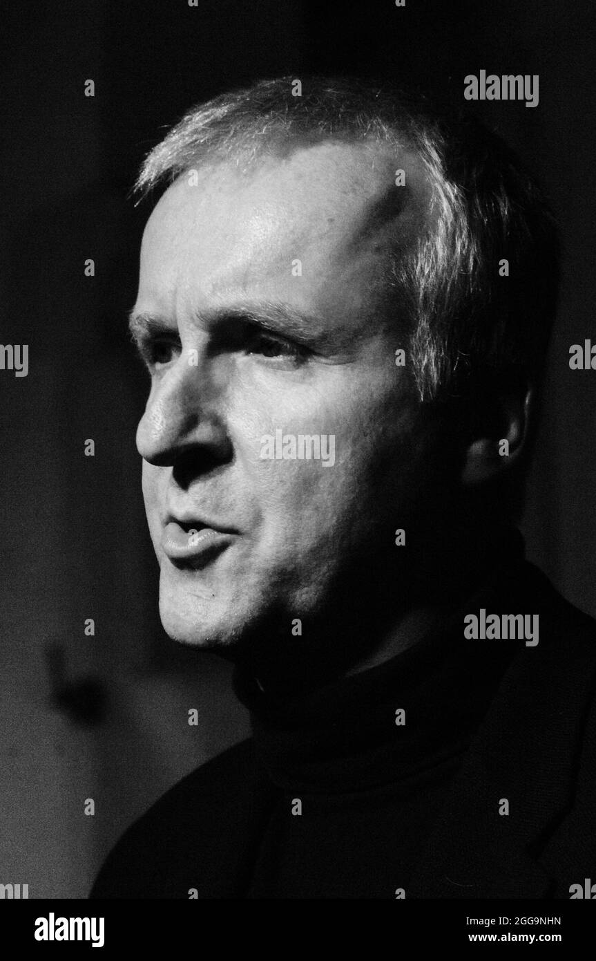 Director James Cameron attends red carpet arrivals for the 2007 Santa ...