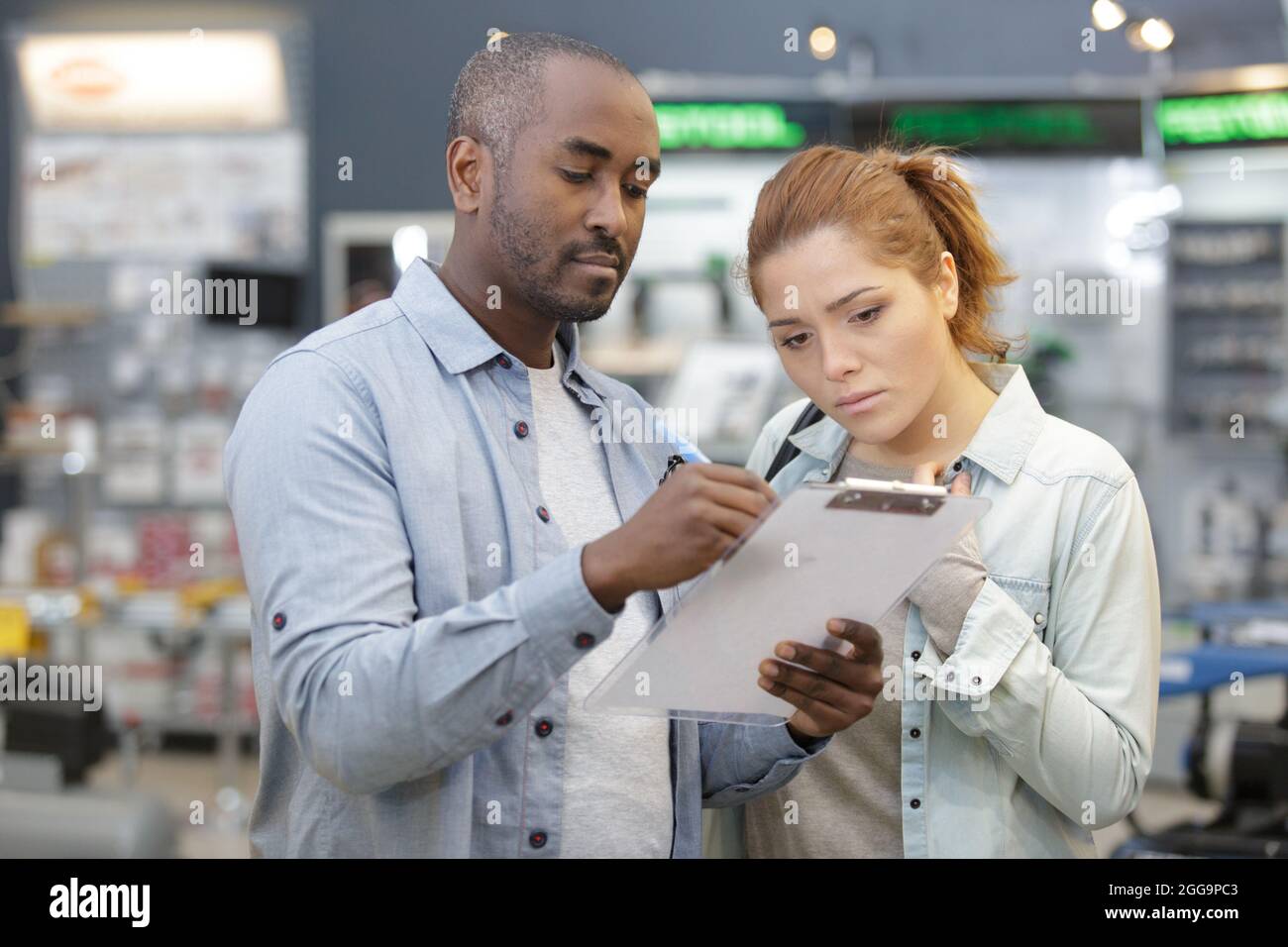 Stock clerk hi-res stock photography and images - Alamy