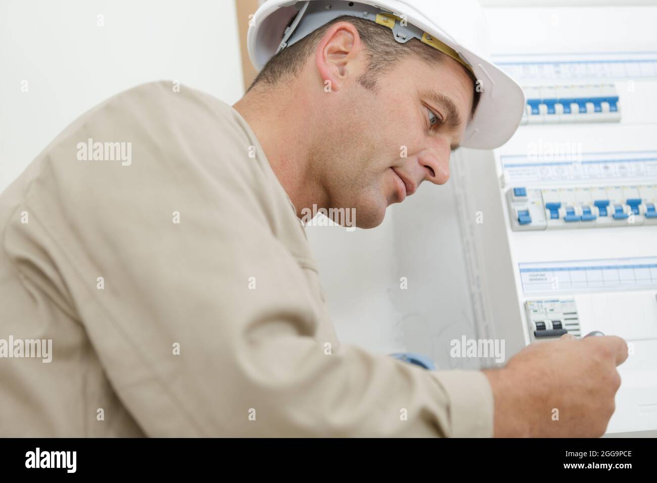 Electromechanic hi-res stock photography and images - Alamy