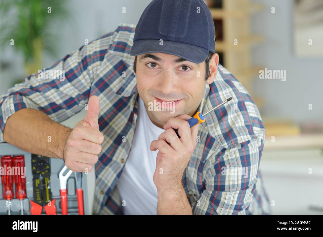 Thumb screw hi-res stock photography and images - Alamy