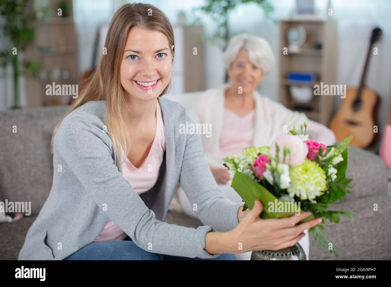Beautiful granny hi-res stock photography and images - Alamy