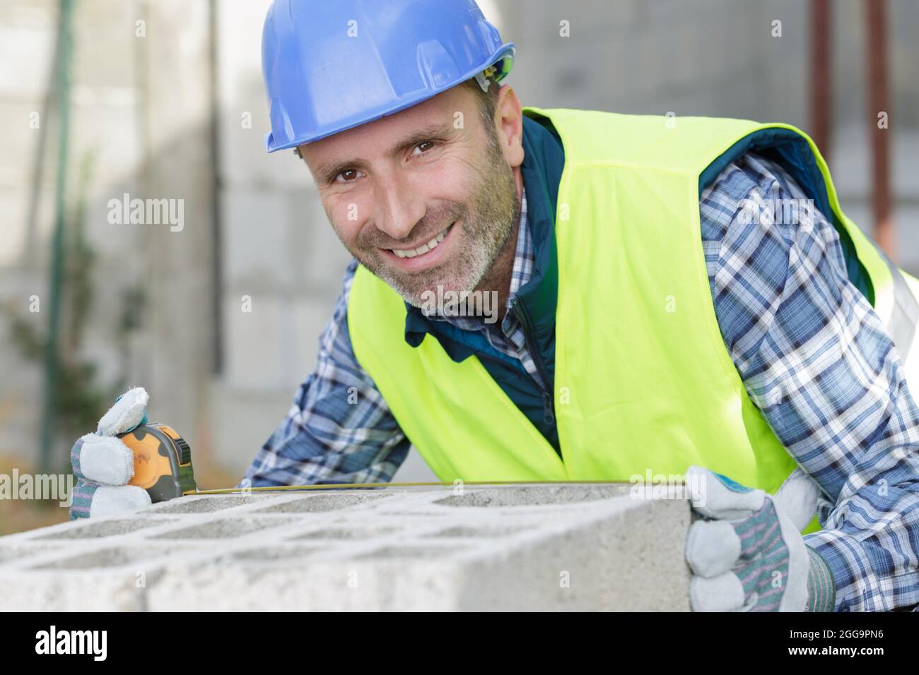 Putting down building hi-res stock photography and images - Alamy