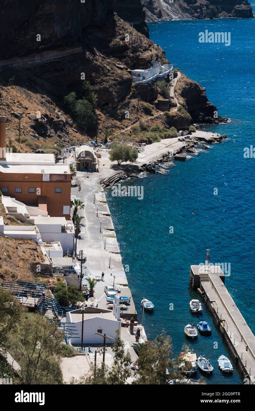 Ancient greek ship white background hi-res stock photography and images ...