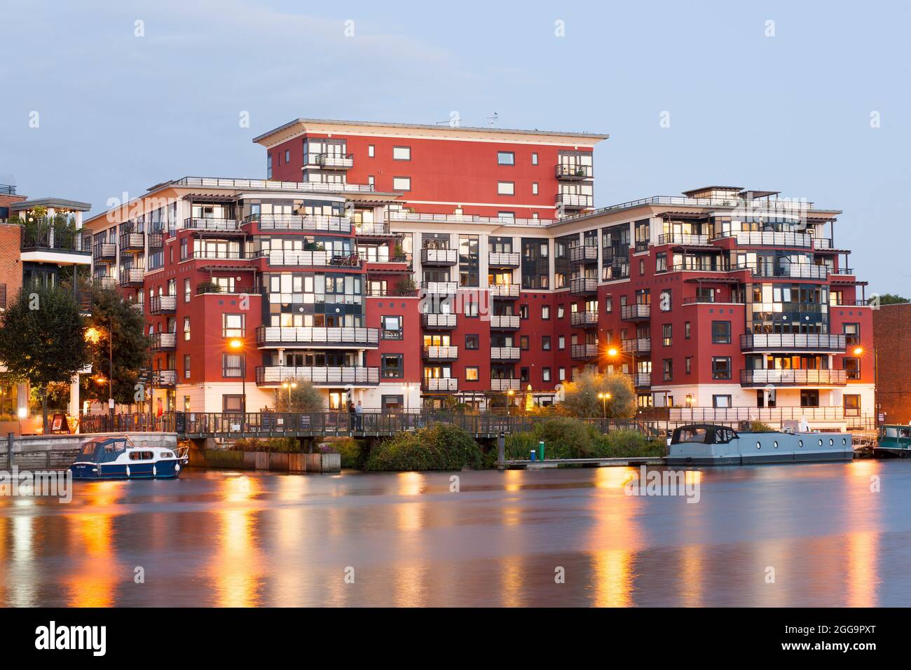 The Kingston upon Thames Charter Quay hosing development at night Stock ...