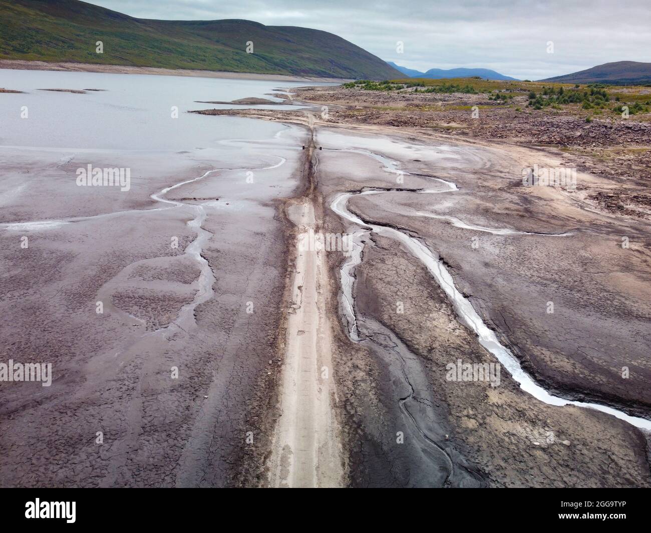 Garve ,Scotland, UK. 30th August 2021.Low water levels in Loch ...