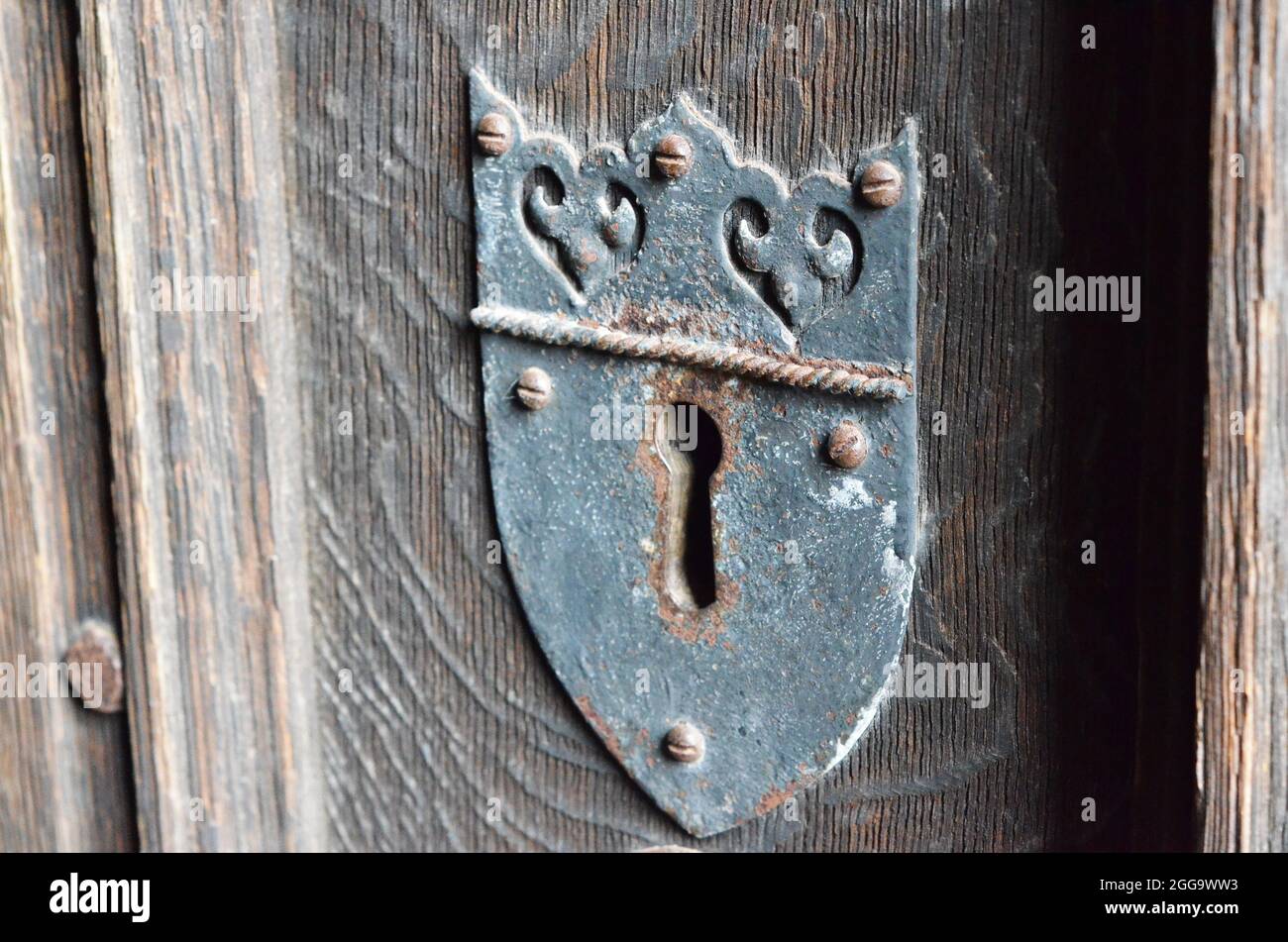 Medieval door lock hi-res stock photography and images - Alamy