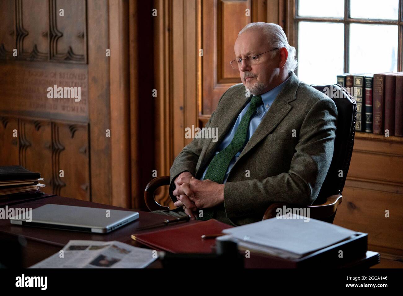 DAVID MORSE in THE CHAIR (2021), directed by DANIEL GRAY LONGINO. Credit: NETFLIX / Album Stock ...