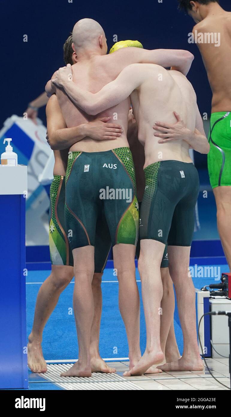 Men 4x100m freestyle relay hi-res stock photography and images - Alamy