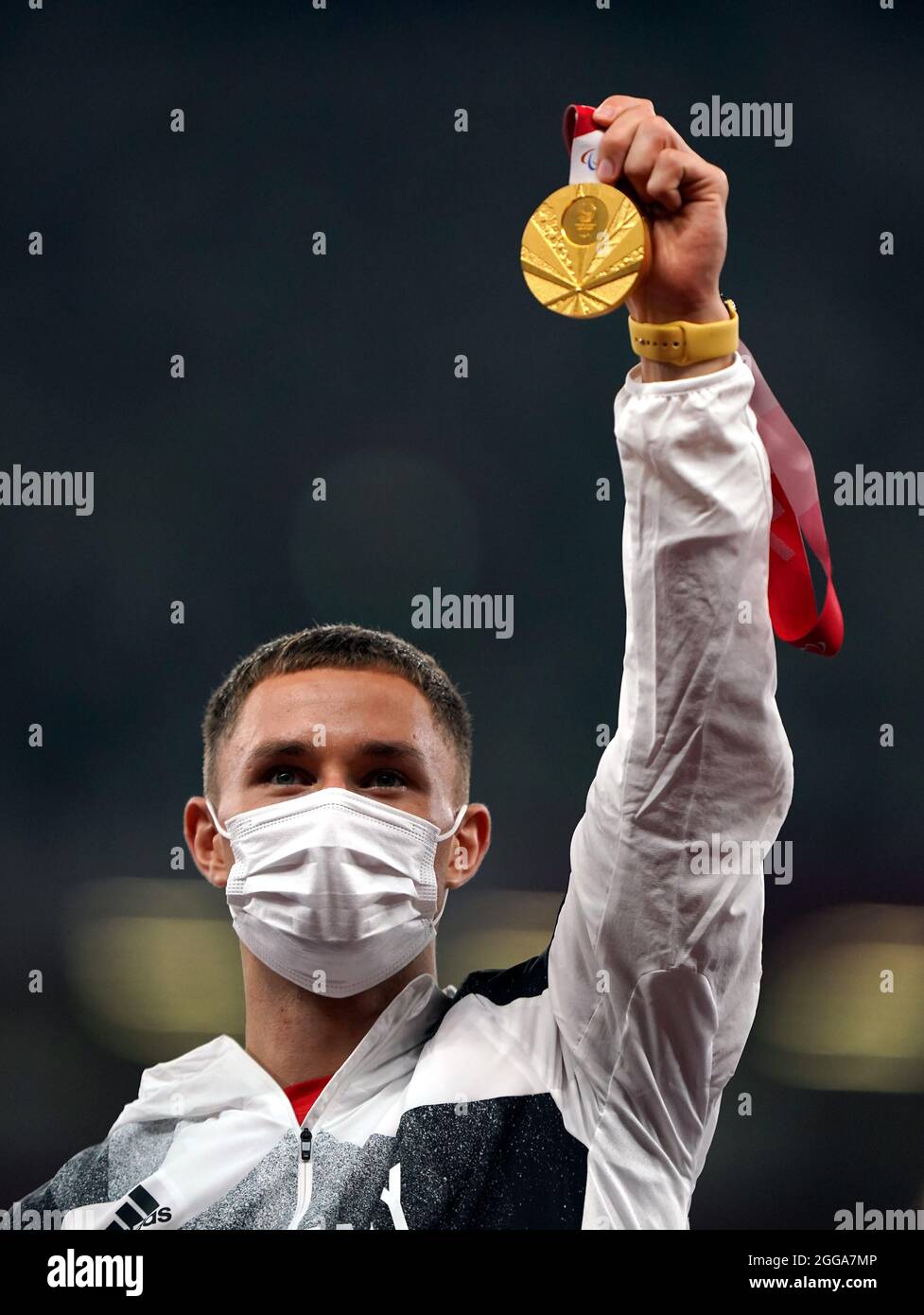 Germany’s Felix Streng receives his Gold medal for the Men's 100m - T64 ...