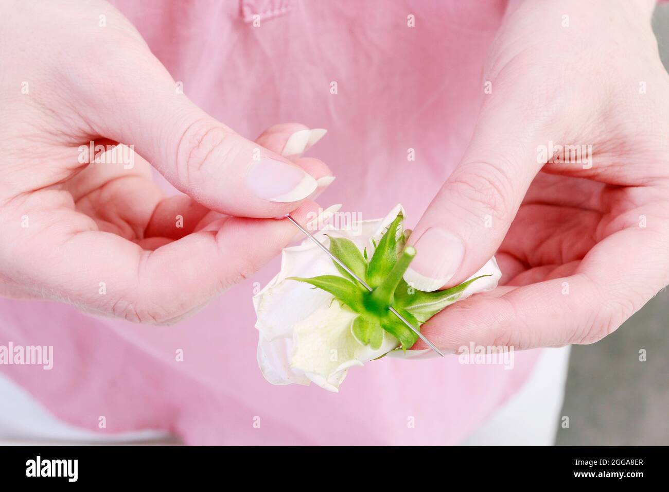 Florist at work: How to make flower crown with roses, eustoma ...