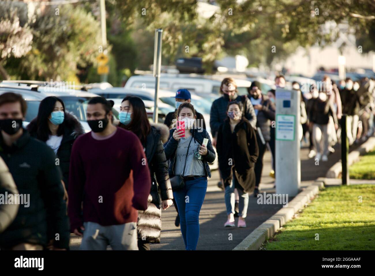 Covid 19 queue australia doctor hi-res stock photography and images - Alamy