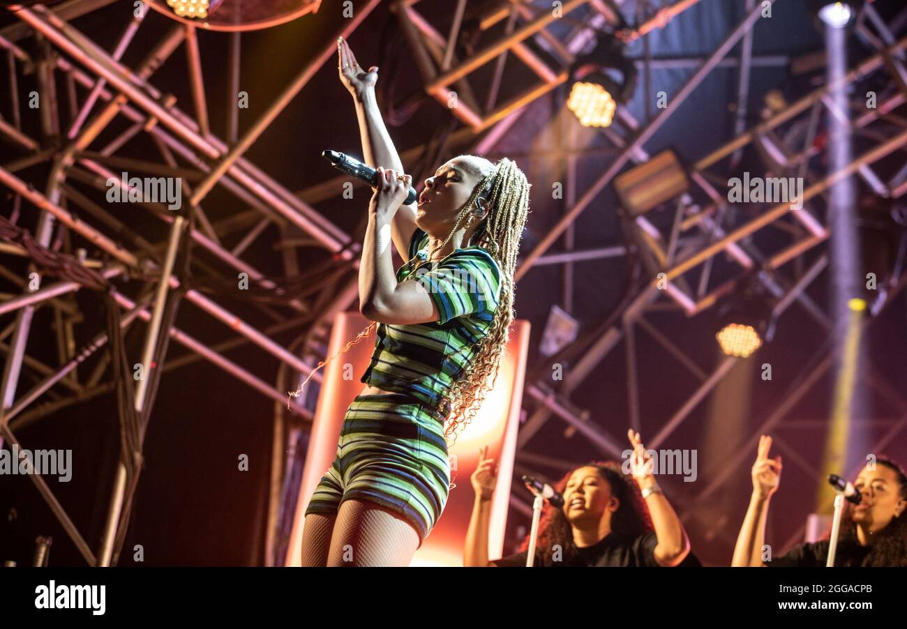 Ella Eyre at Victorious Festival 2021, Portsmouth, Hampshire, UK. 29 ...