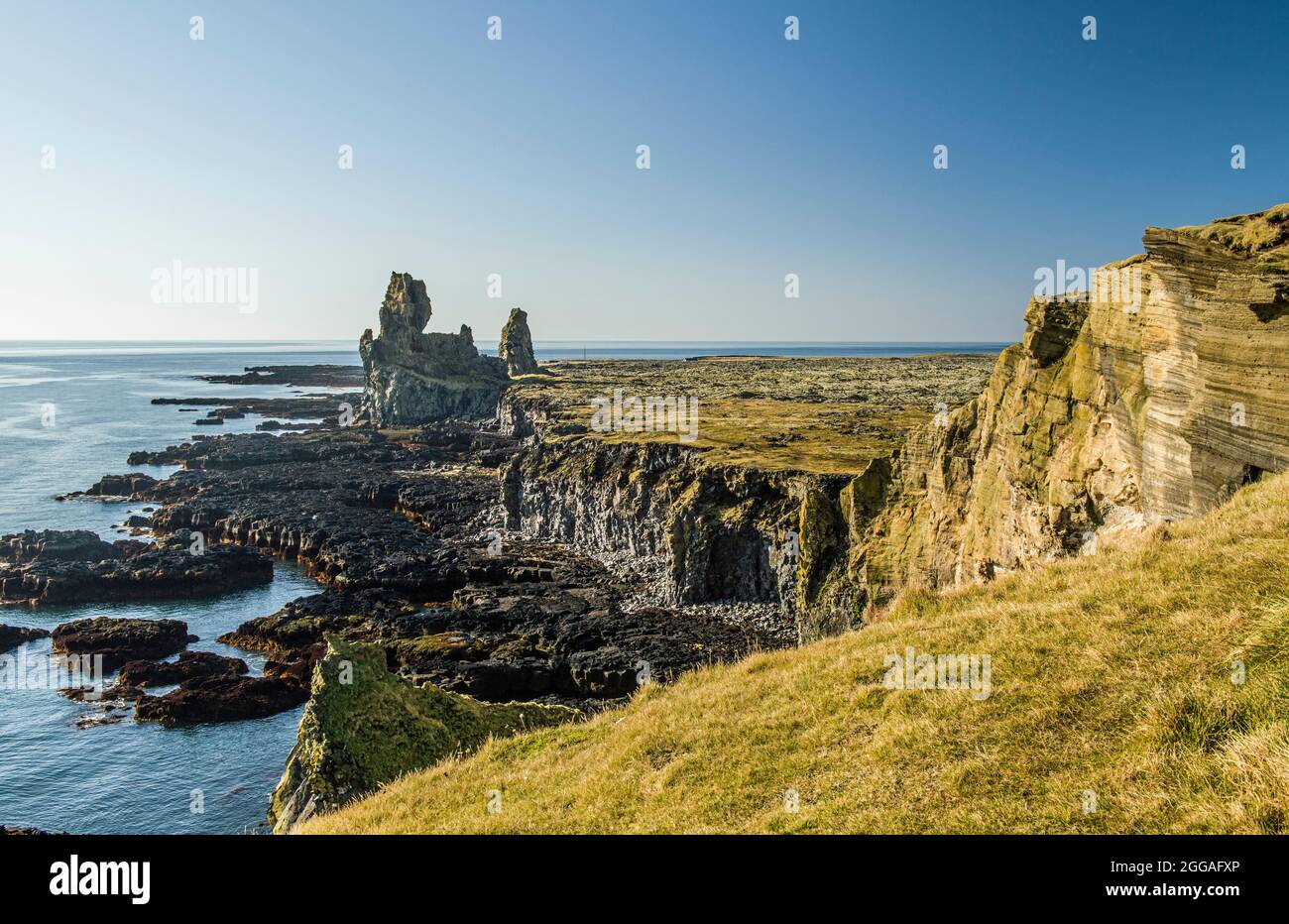 Icelandic coastal lighthouse hi-res stock photography and images - Alamy