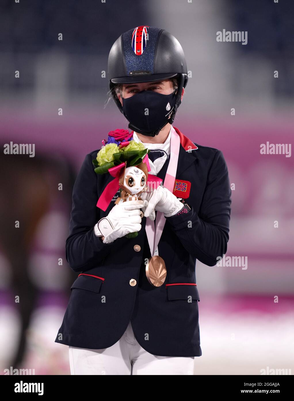 Great Britain's Georgia Wilson celebrates with the bronze medal after ...