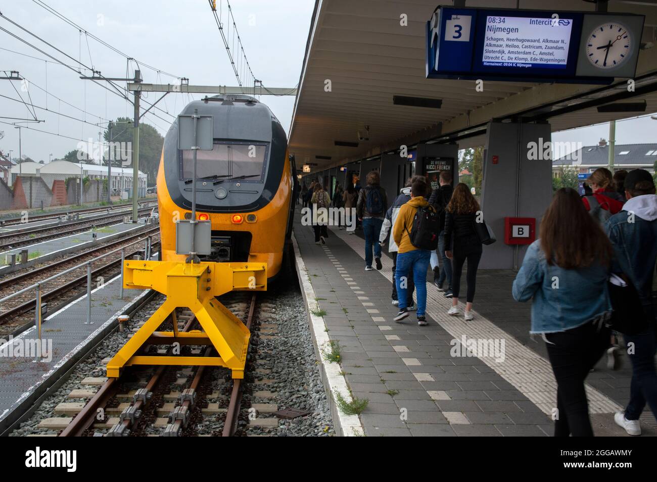 Den helder train station hi-res stock photography and images - Alamy