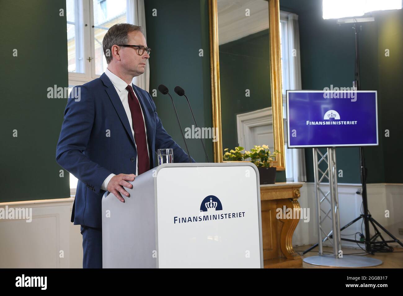 2021 2022 national budget hi-res stock photography and images - Alamy