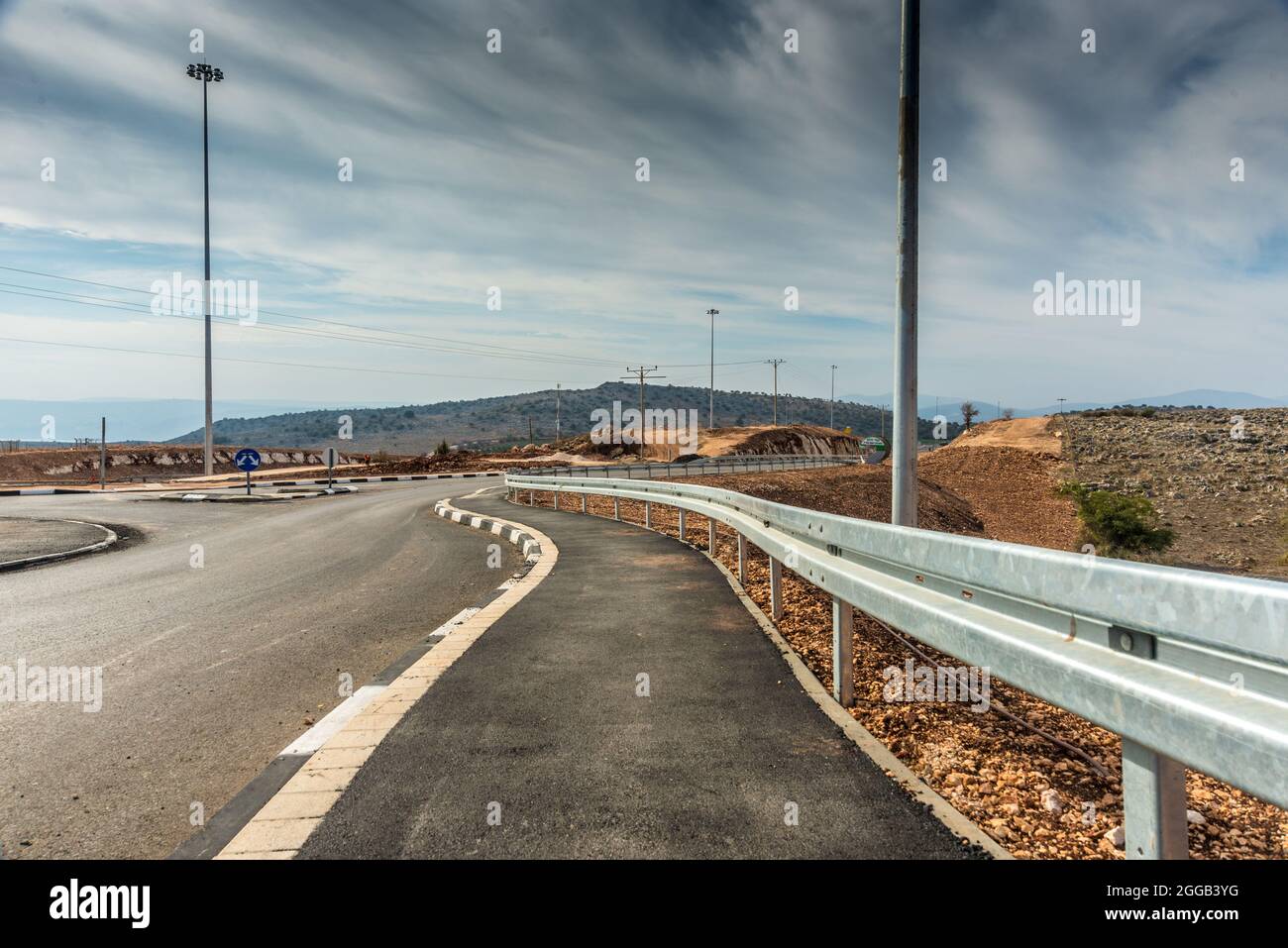 Safety guardrail hi-res stock photography and images - Alamy