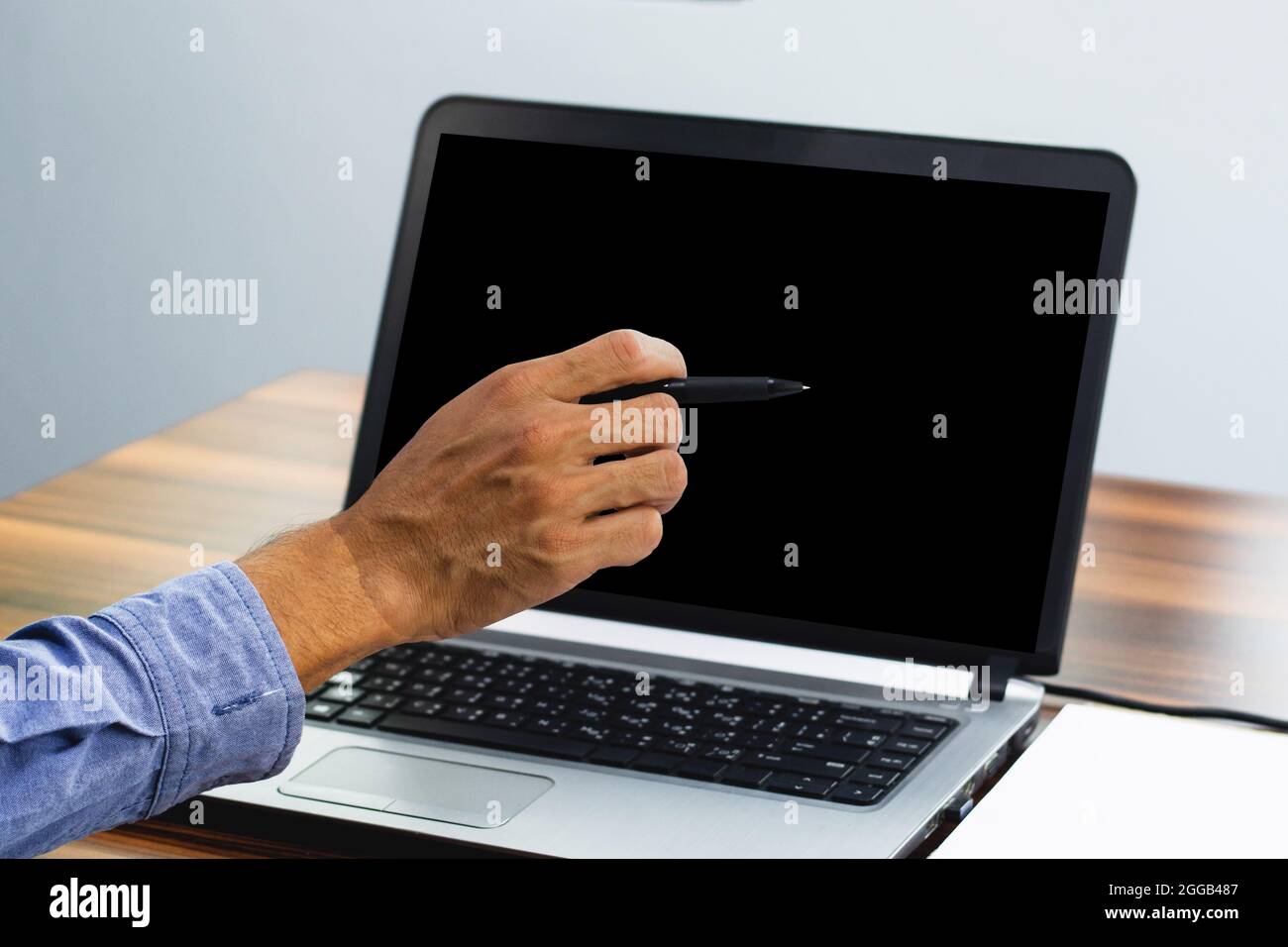 Empty office workspace showing hi-res stock photography and images - Alamy