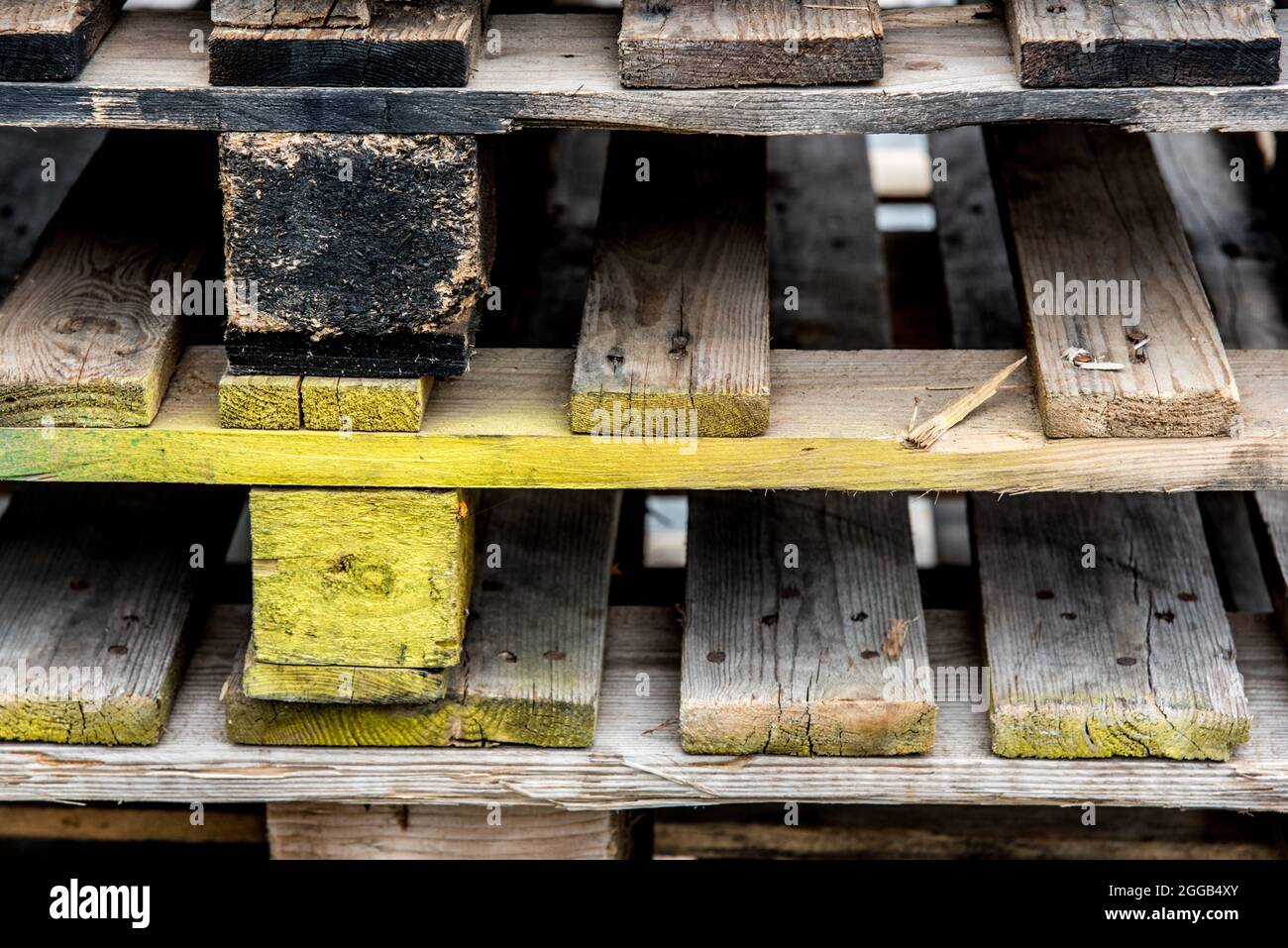 A stack of wood pallets Stock Photo - Alamy