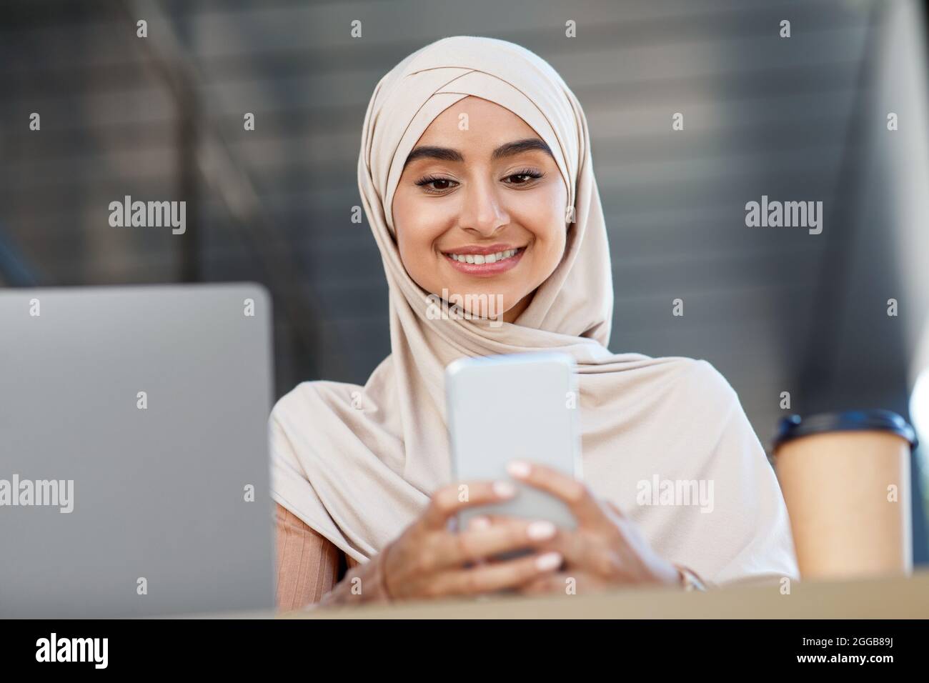 Employee typing hi-res stock photography and images - Alamy