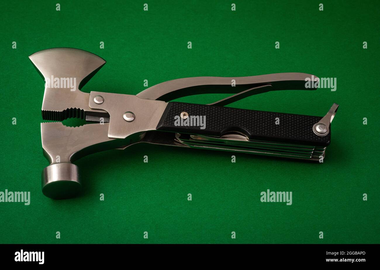 Axe hammer hi-res stock photography and images - Alamy