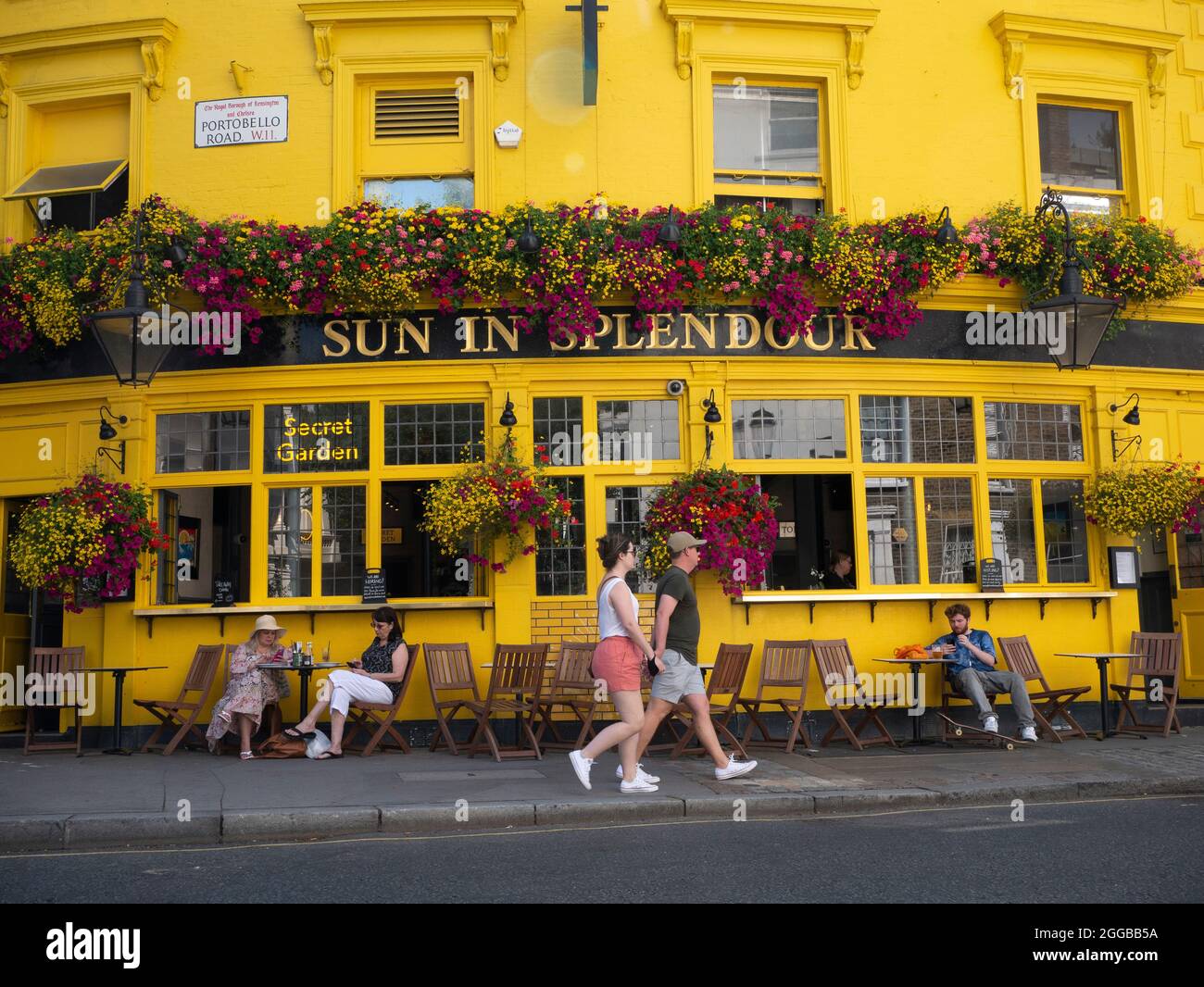 Sun in Splendour pub in Portobello Road, Notting Hill, London Stock ...