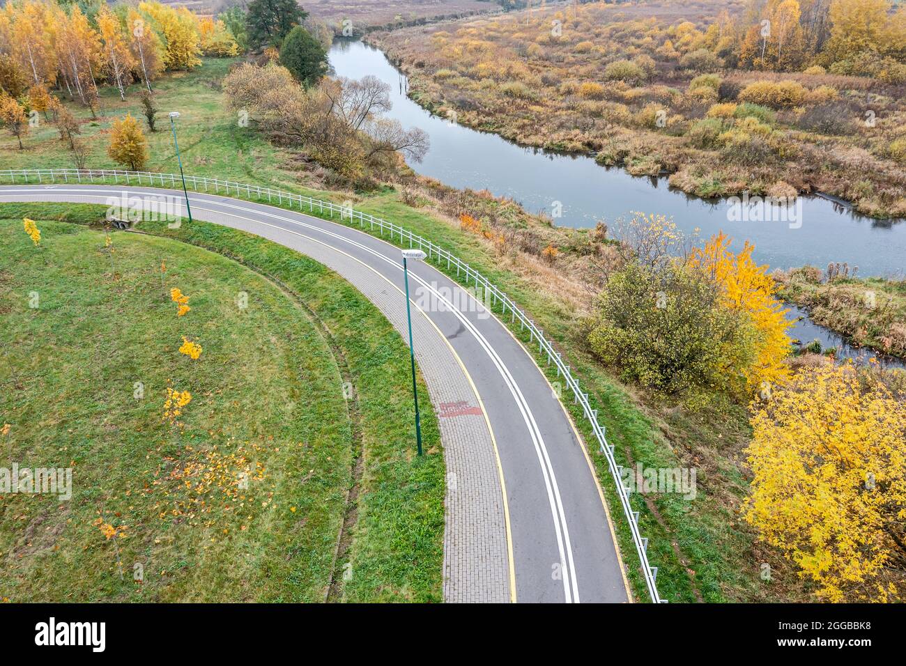 Curved bike lane hi-res stock photography and images - Alamy