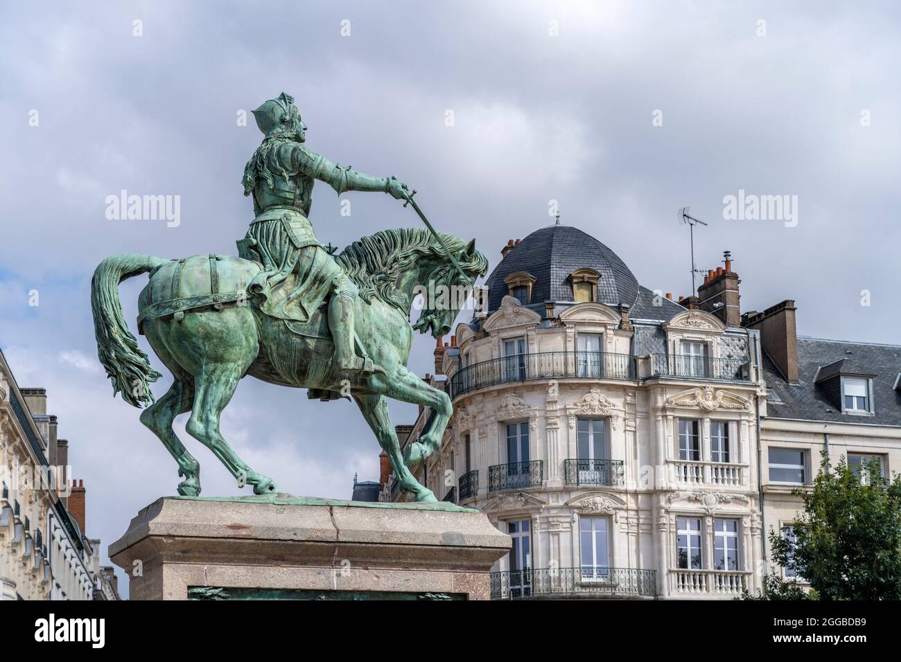 Reiterstandbild Jeanne d’Arc auf dem Platz Place du Martroi, Orleans ...