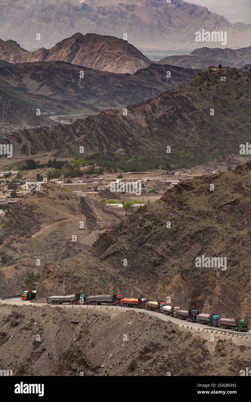 Pakistan Afghanistan border Torkham Pakistan Stock Photo - Alamy