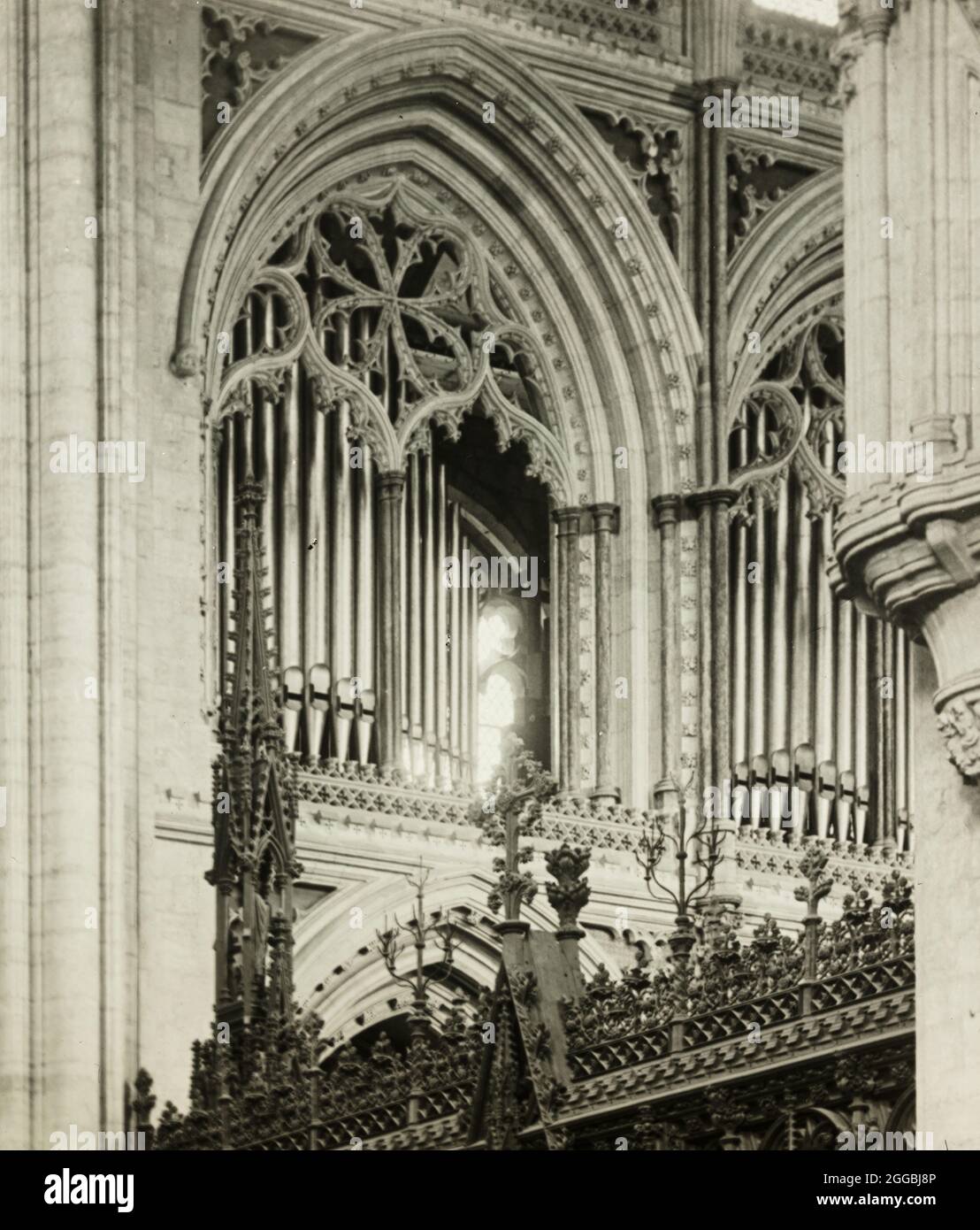 Gothic choir gallery hi-res stock photography and images - Alamy