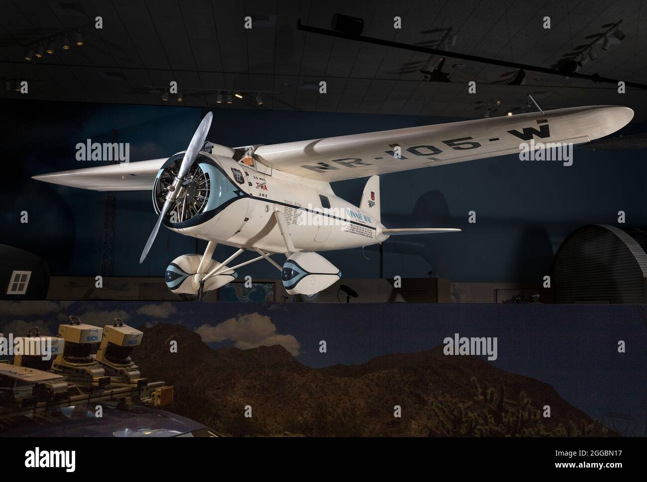 High wing cantilevered monoplane with monocoque fuselage, fixed landing ...