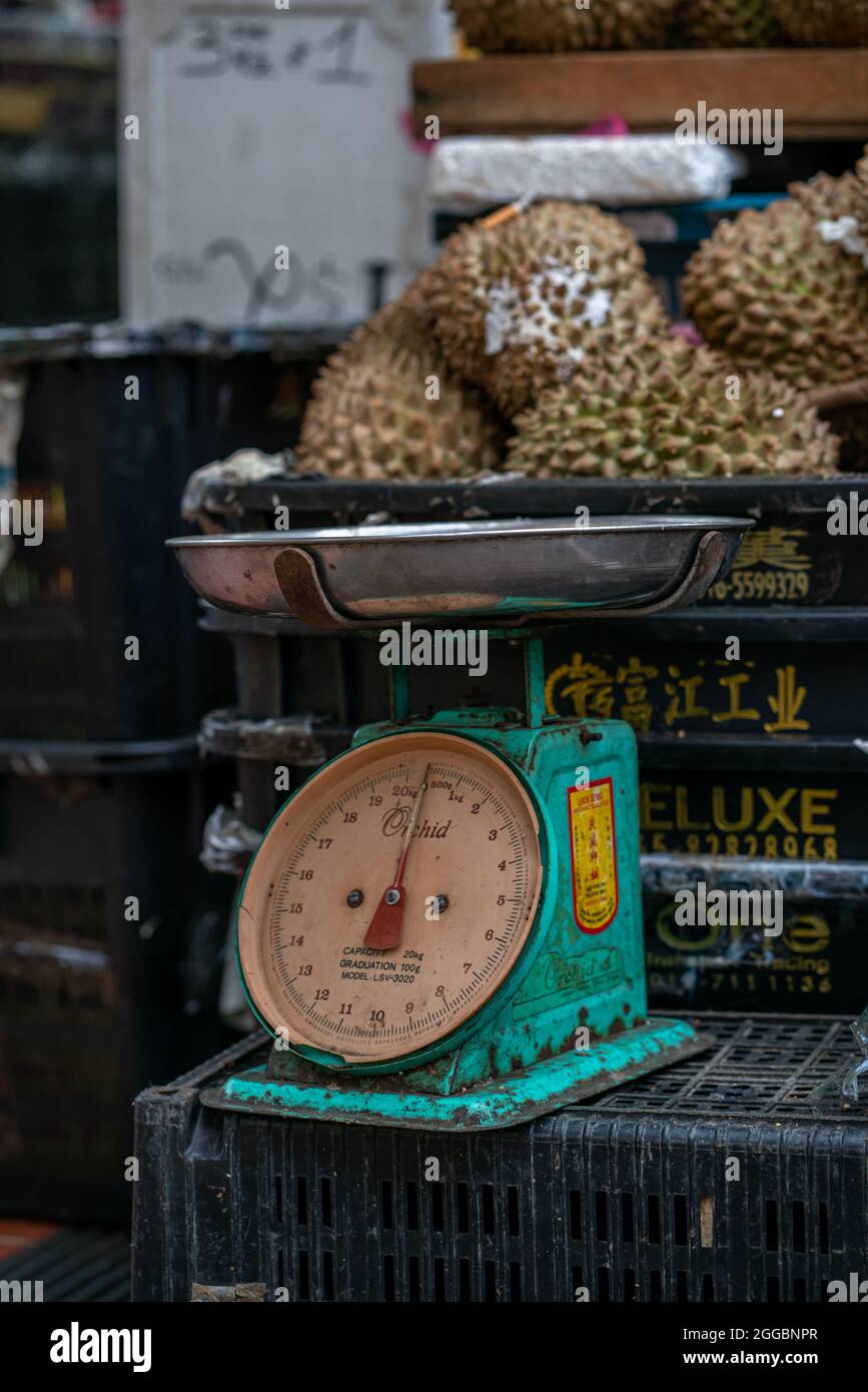 SINGAPORE, SINGAPORE - Aug 25, 2021: Weighing machine at durian stall ...