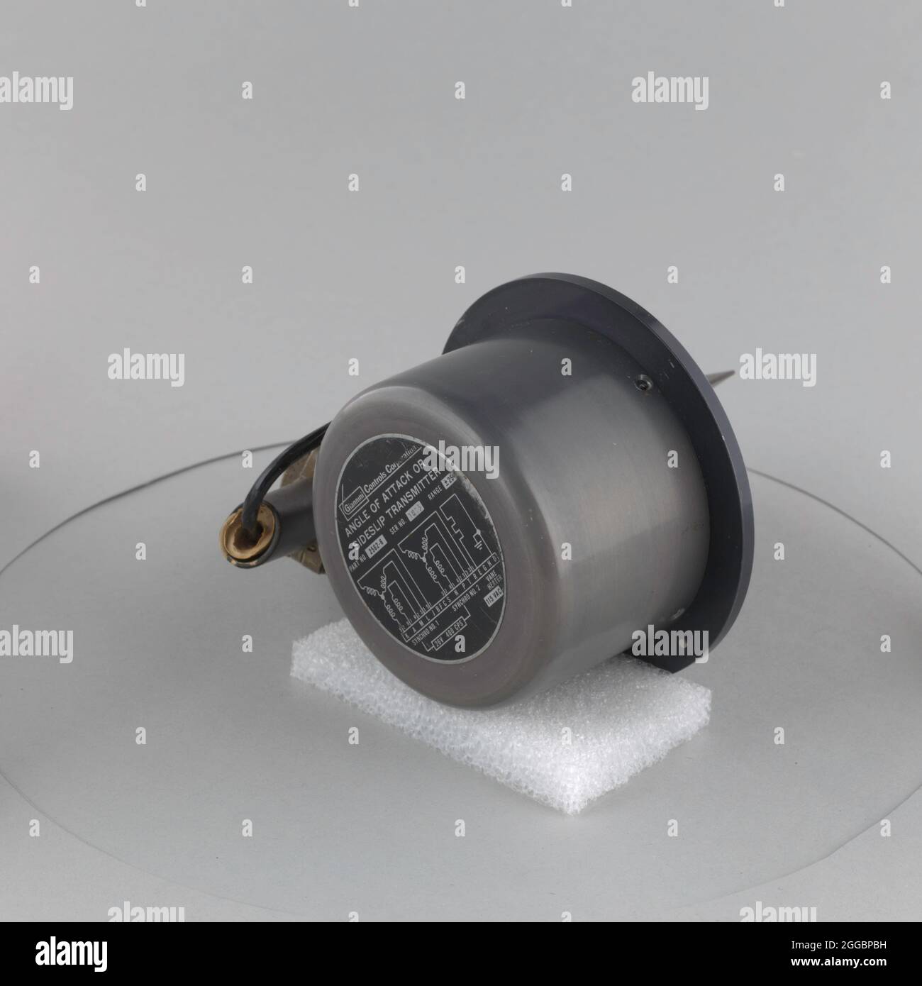 Angle of attack transmitter with 17 pin connector includes vane; also ...