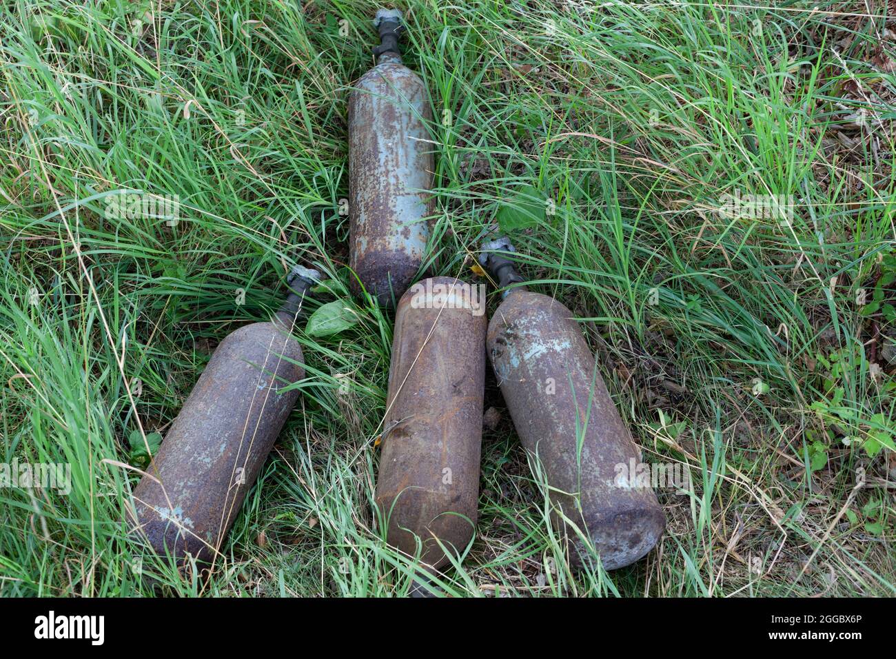 Toxic gas cylinders hi-res stock photography and images - Alamy