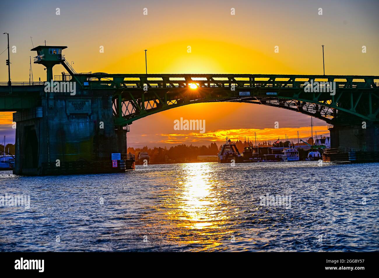 Ballard lake hi-res stock photography and images - Alamy