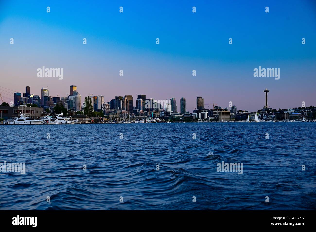 View of the Seattle Skyline from Lake Union Stock Photo - Alamy