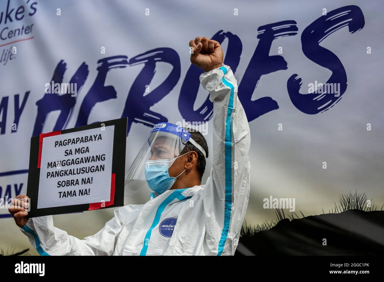 Healthcare heroes sign hi-res stock photography and images - Alamy