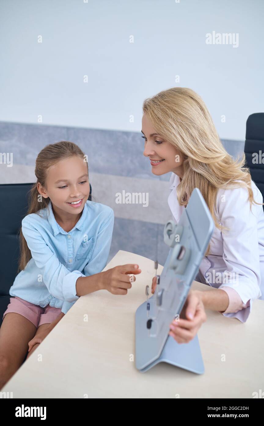 Middle finger kid hi-res stock photography and images - Alamy