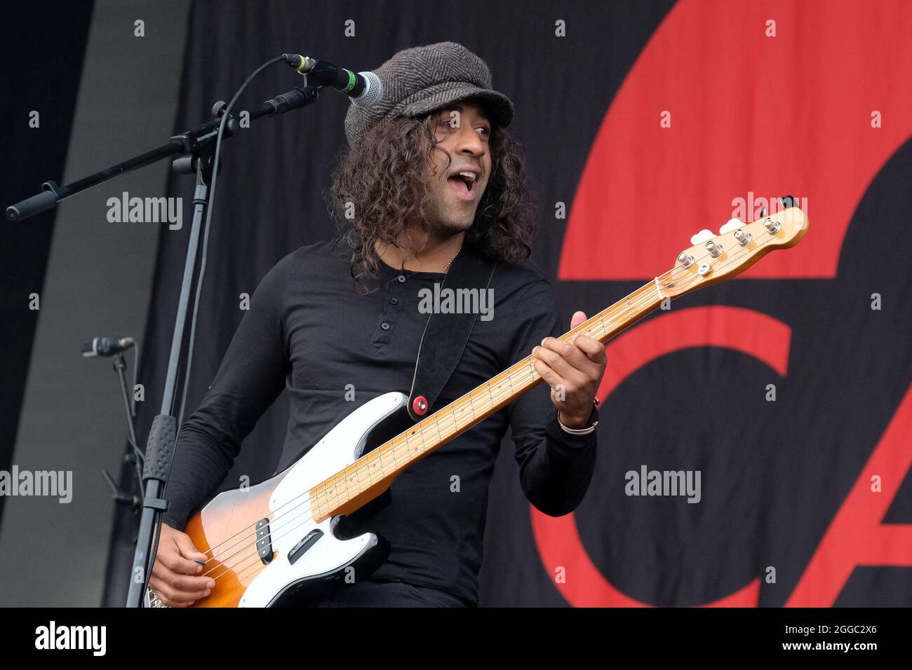 Portsmouth, UK. 29th Aug, 2021. James "Jay" Lewis, singer songwriter ...