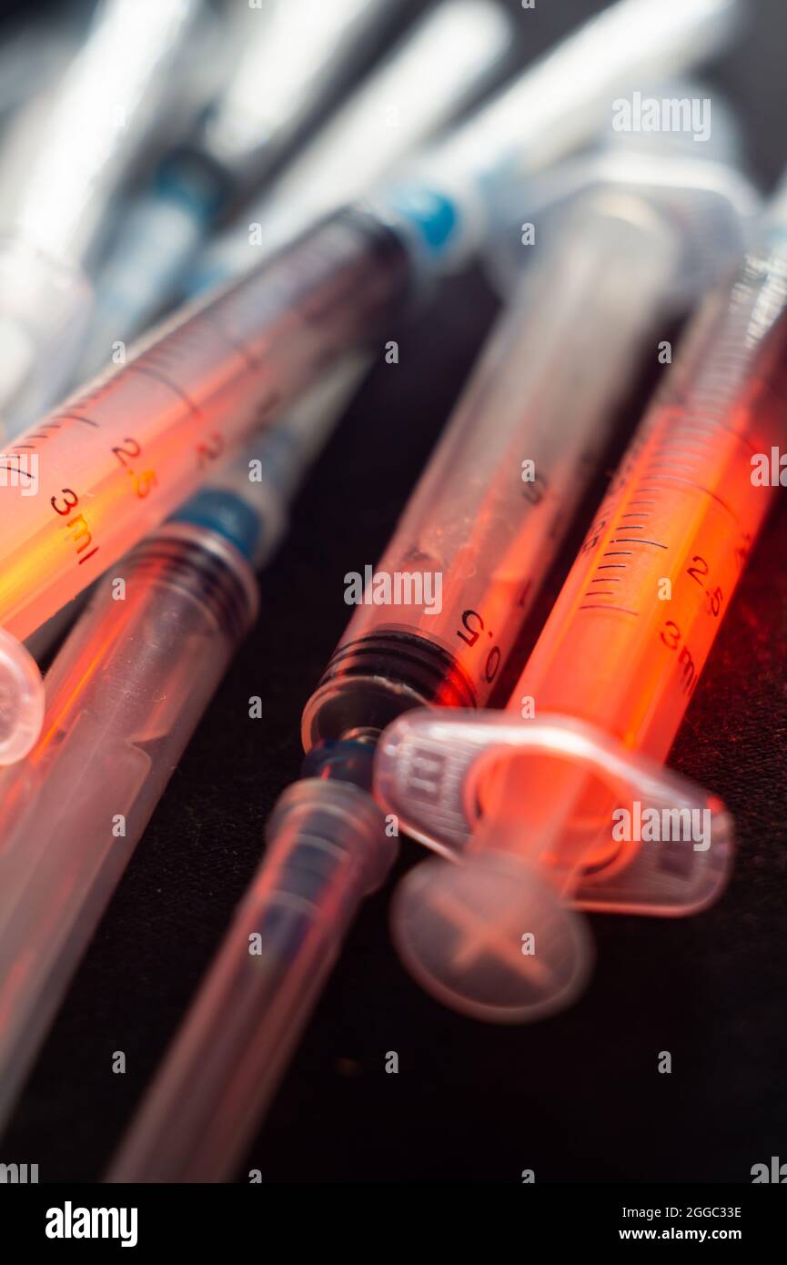 Closeup shot of a bunch of new unused syringes Stock Photo - Alamy