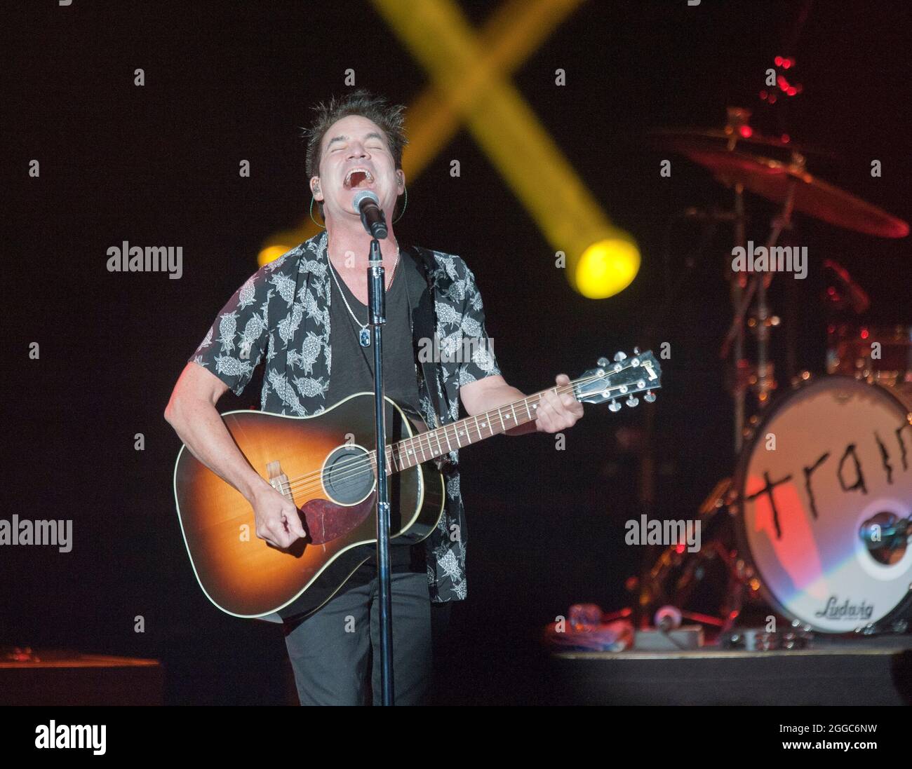 Pat monahan train singer hi-res stock photography and images - Alamy