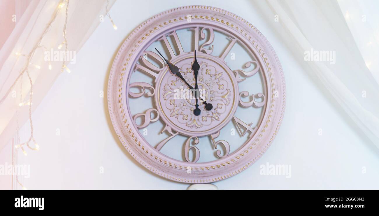 Eleven fifty five clock hi-res stock photography and images - Alamy