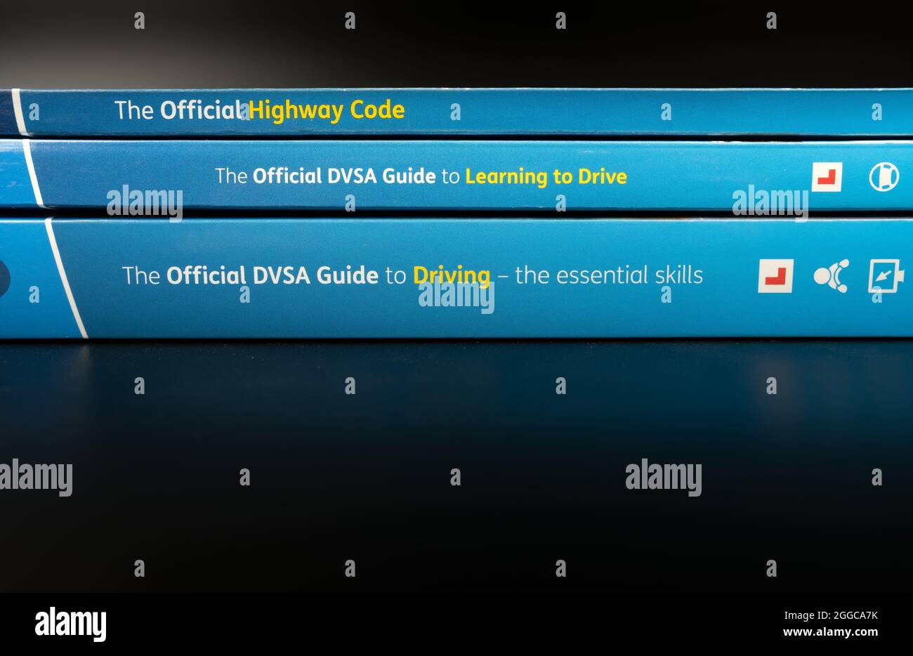 The Official Highway Code, Official DVSA Guide to Learning to Drive and ...