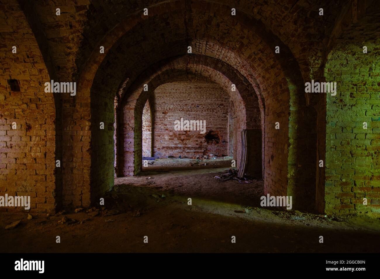 Vaulted red brick dungeon under old mansion Stock Photo - Alamy