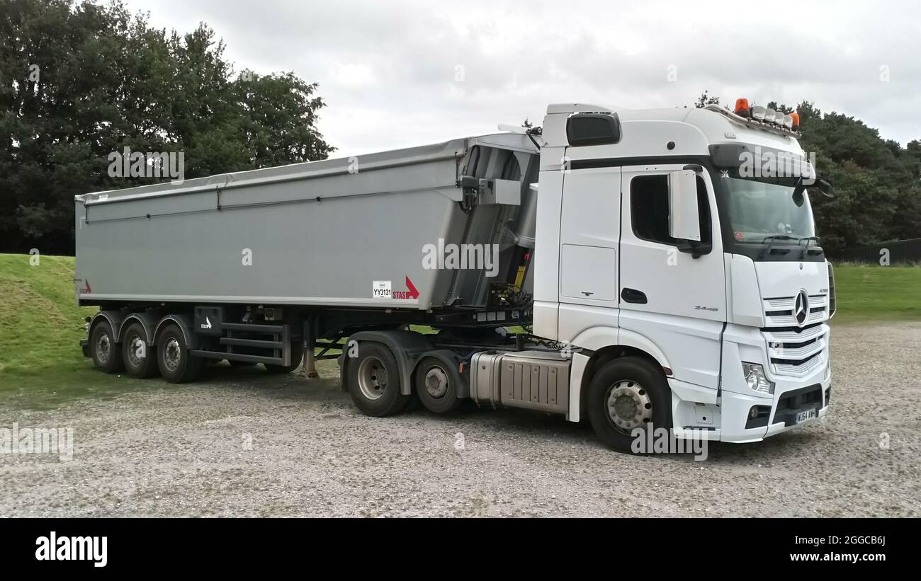 A 2014 Mercedes Benz Actros articulated lorry with trailer parked in ...