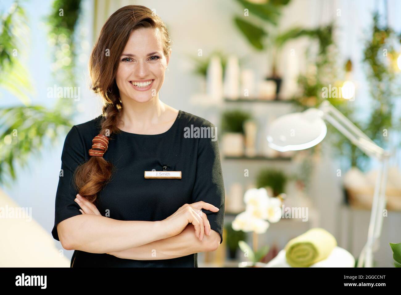 Woman salon worker hi-res stock photography and images - Alamy