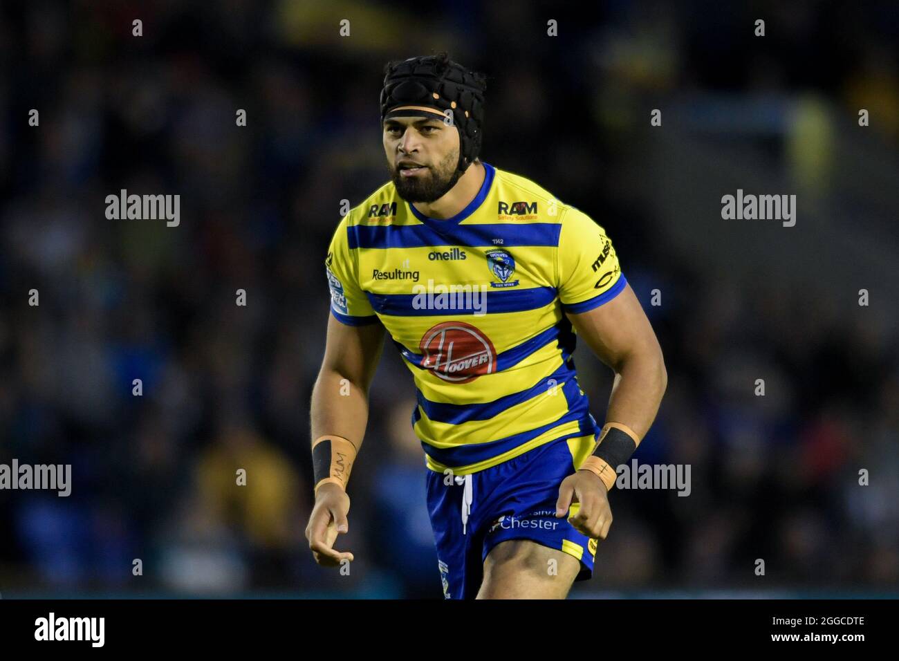 Warrington wolves sitaleki akauola hi-res stock photography and images ...