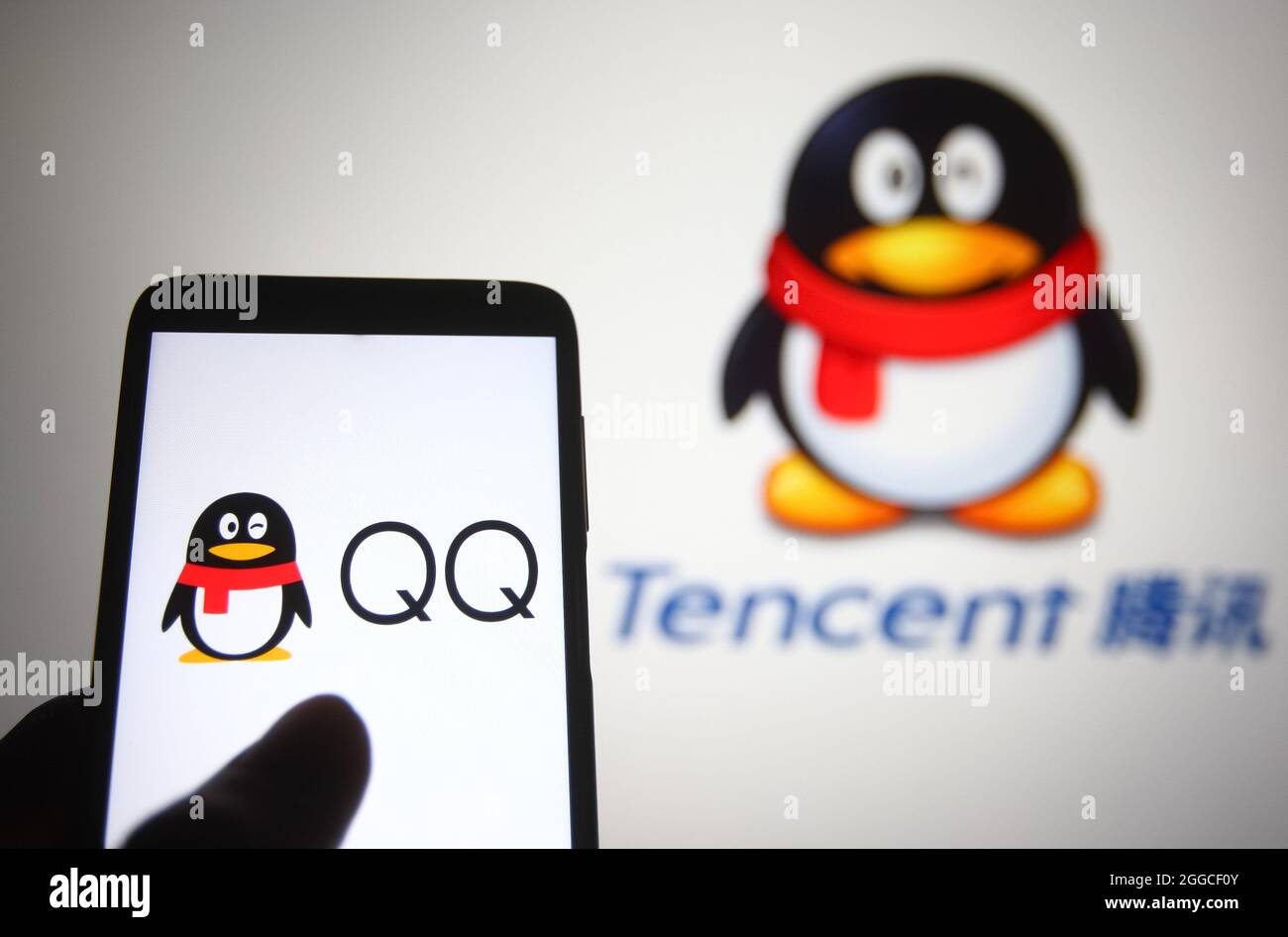 Qq logos hi-res stock photography and images - Alamy